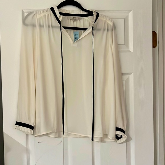 LOFT | Tops | Loft Petite White Blouse With Black Piping | Poshmark